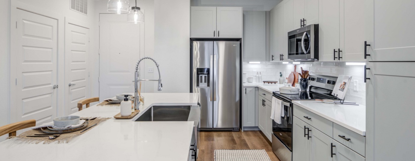 Studio, 1 - 2 bedroom apartments Fort Worth TX | The Grayson