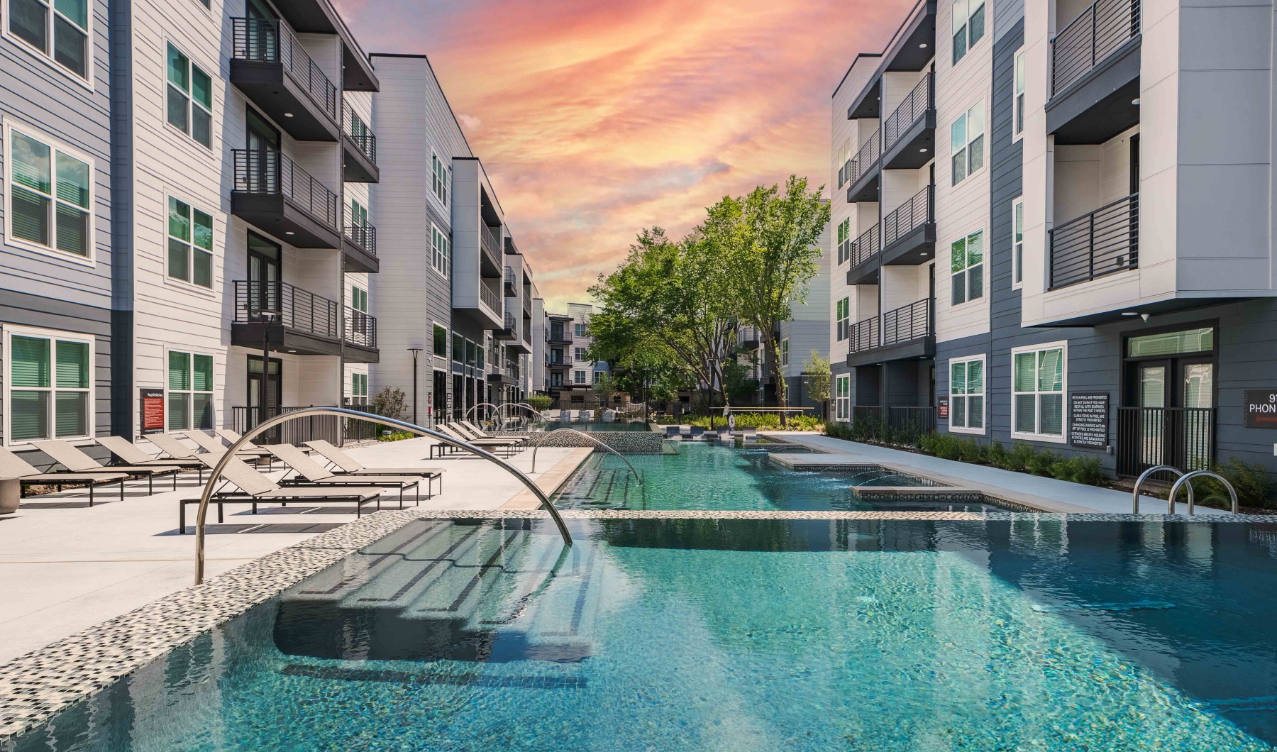 Downtown Fort Worth Apartments | The Grayson